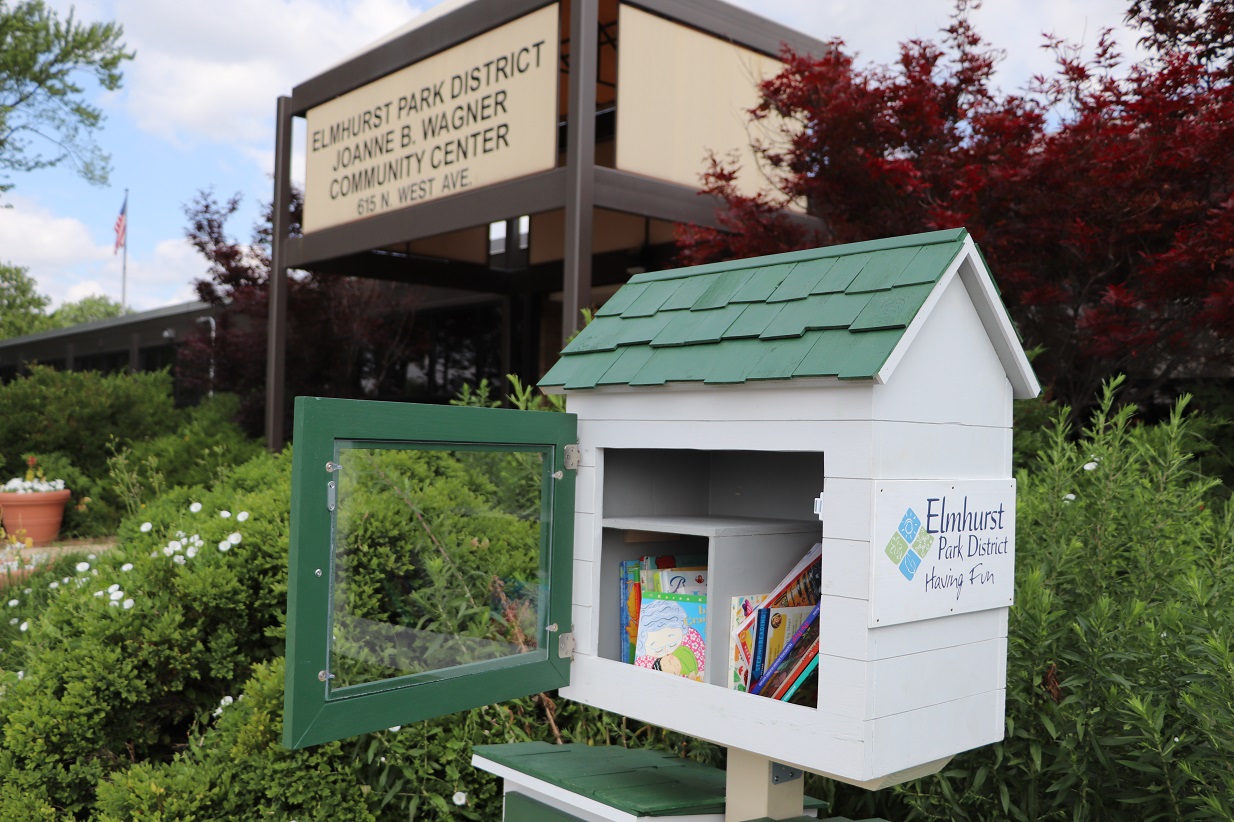 New lending library at Wagner thanks to Elmhurst Area Moms! | Elmhurst ...